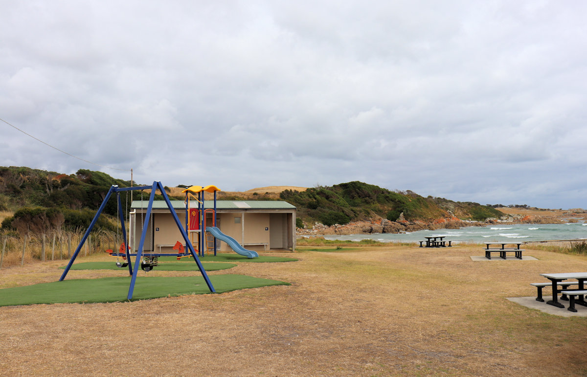 Oceanfront FREE CAMP: Green Point Beach, Marrawah, Tasmania - Camps ...