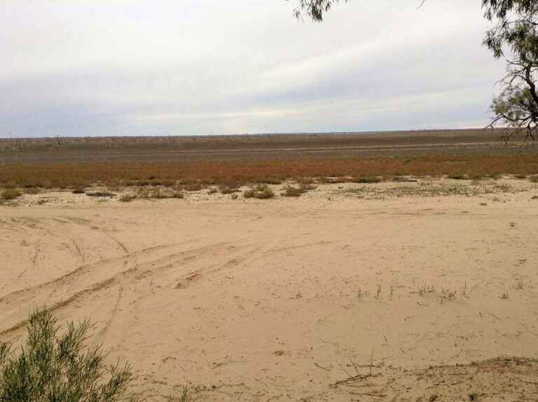 Bucket List Oasis in New South Wales - Menindee Lakes - Camps Australia ...