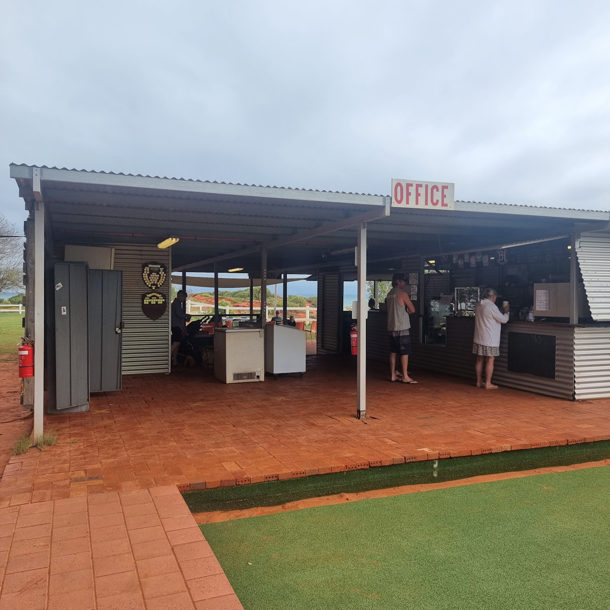 Family fun camping at Barn Hill, Western Australia - Camps Australia Wide