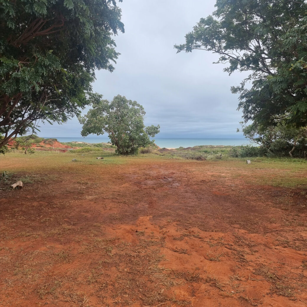 Family fun camping at Barn Hill, Western Australia - Camps Australia Wide