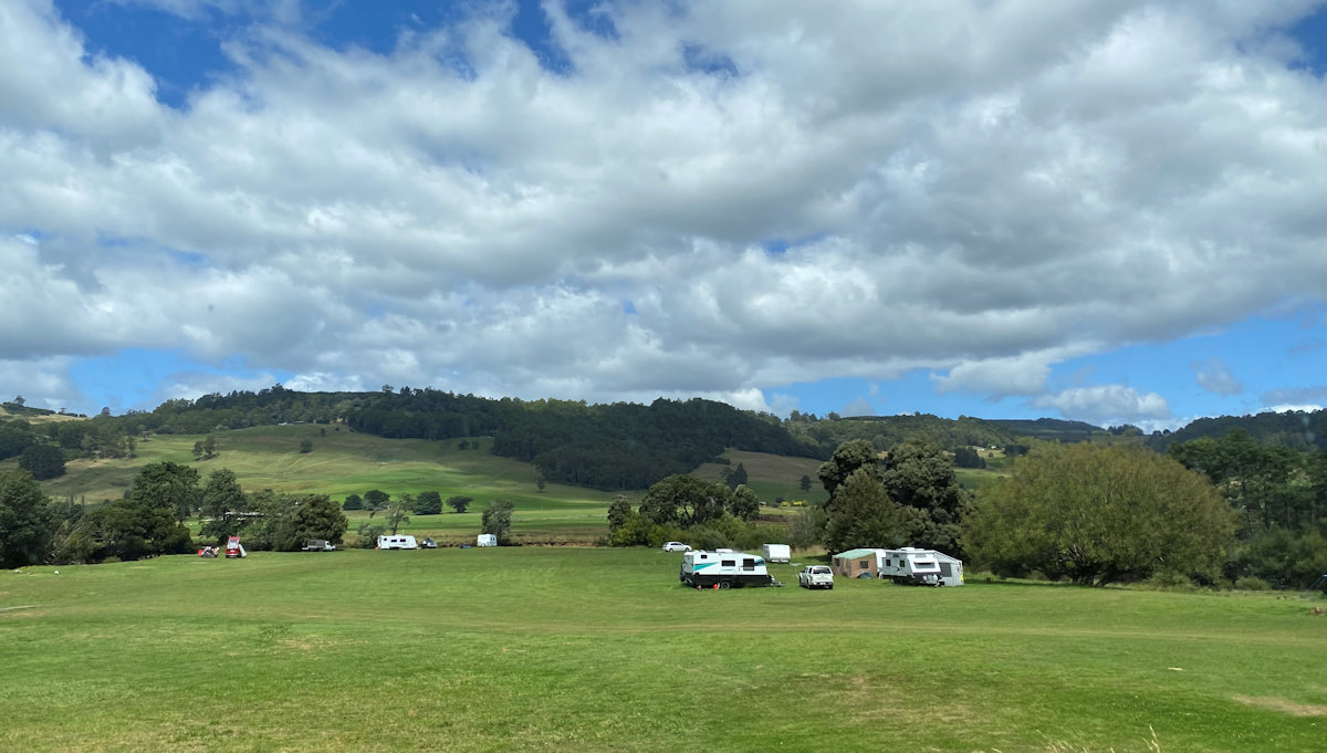 Riverside camping and devils at Wings Wildlife Park in Tasmania - Camps ...