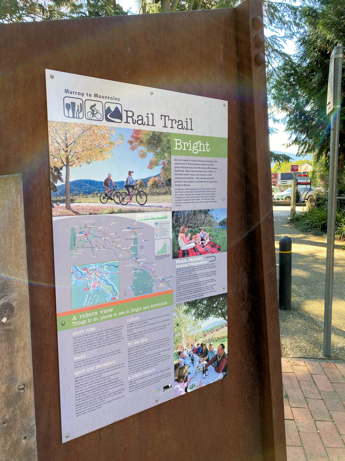 One of the prettiest places in Australia - Bright, Victoria - Camps ...