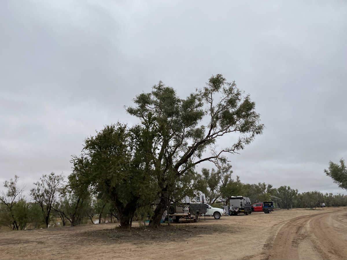 Free camp beside the historic Noccundra Hotel and waterhole, Queensland ...