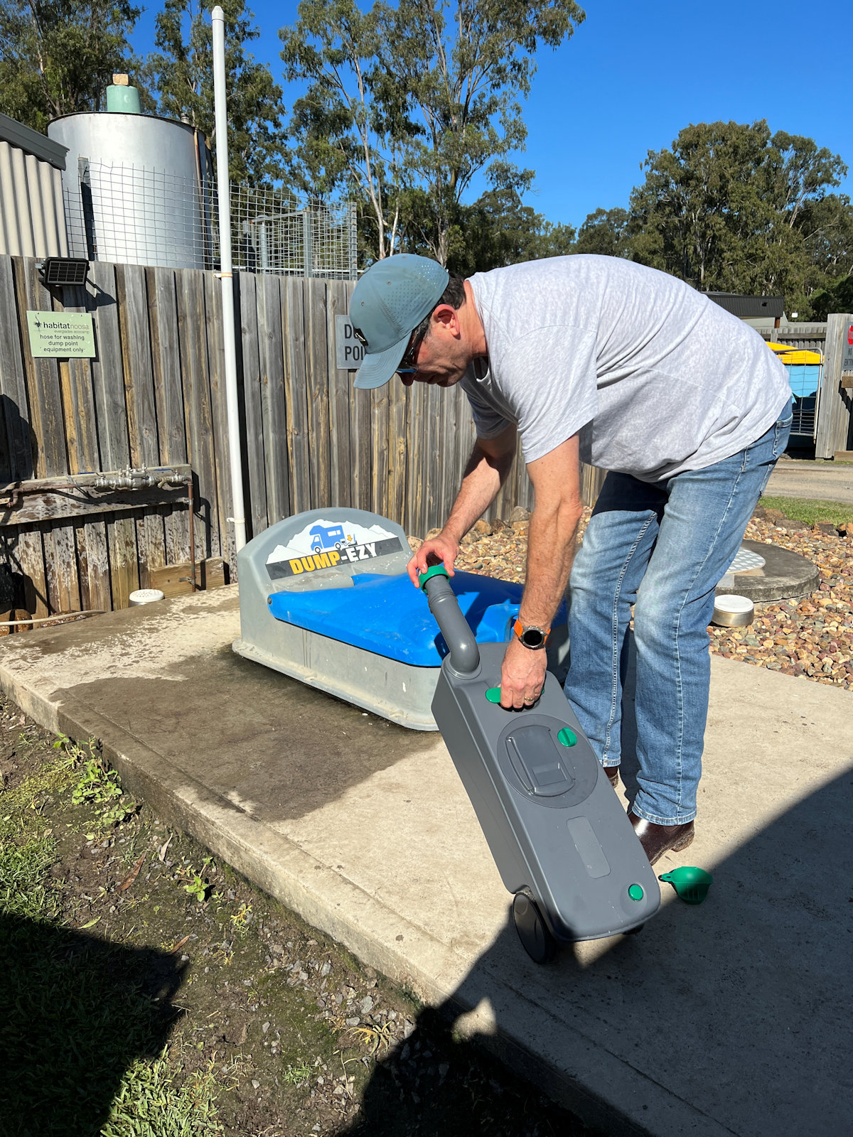Camping 101: Dos and don'ts with toilet cassettes and dump points ...