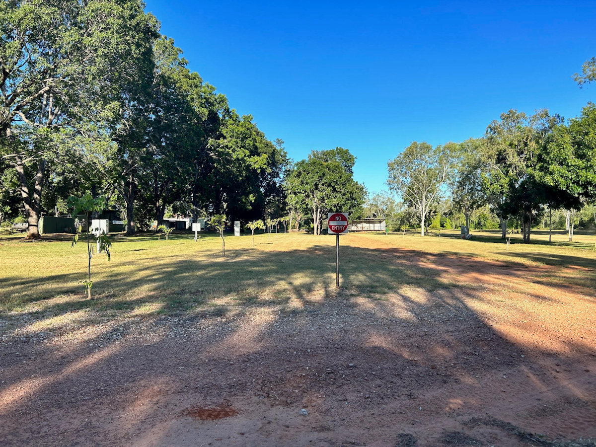 Camp at family-friendly Katherine Farmstay, NT - Camps Australia Wide