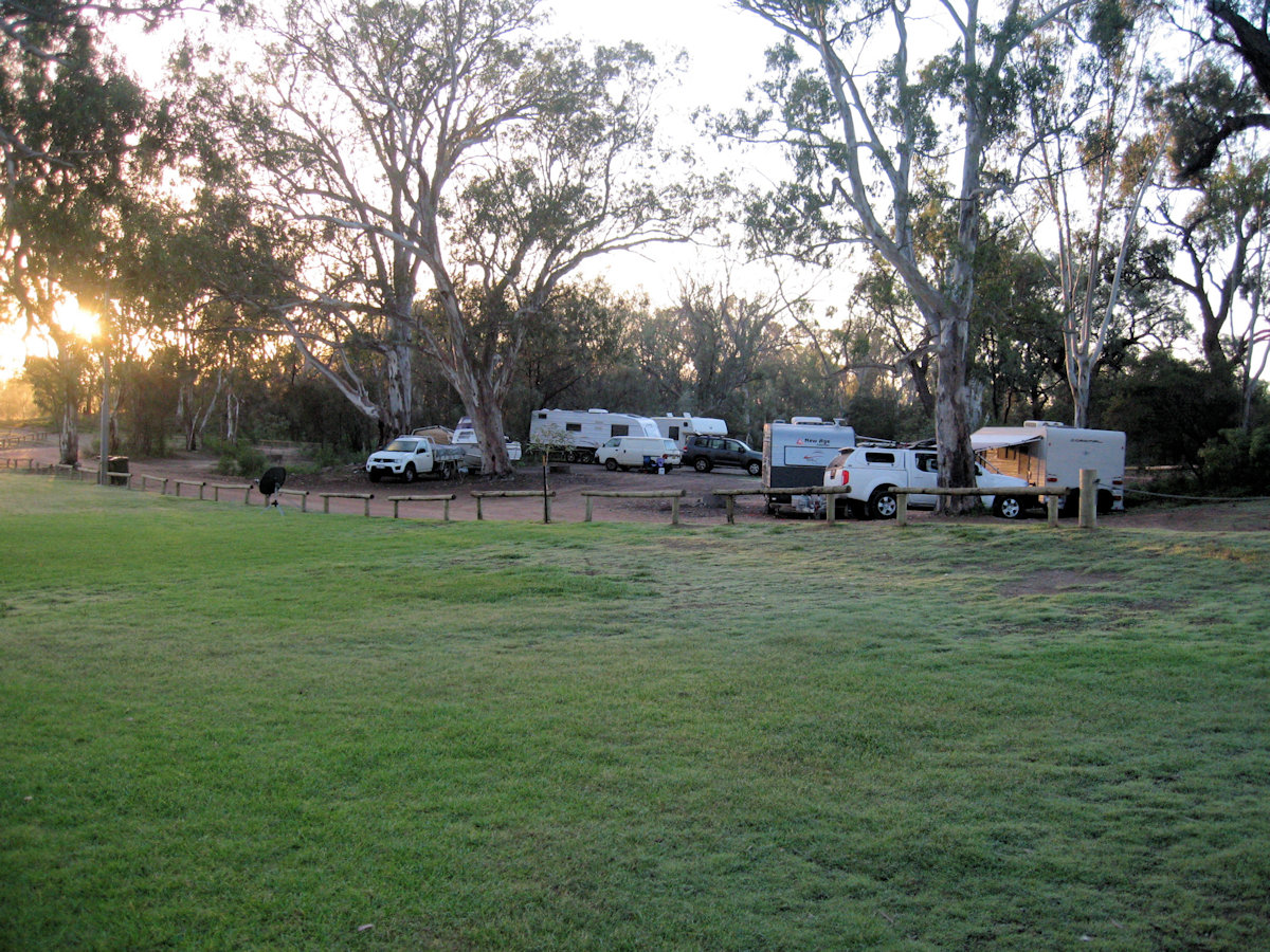 Camping 101 - Campsite Parking Etiquette | Camps Australia Wide