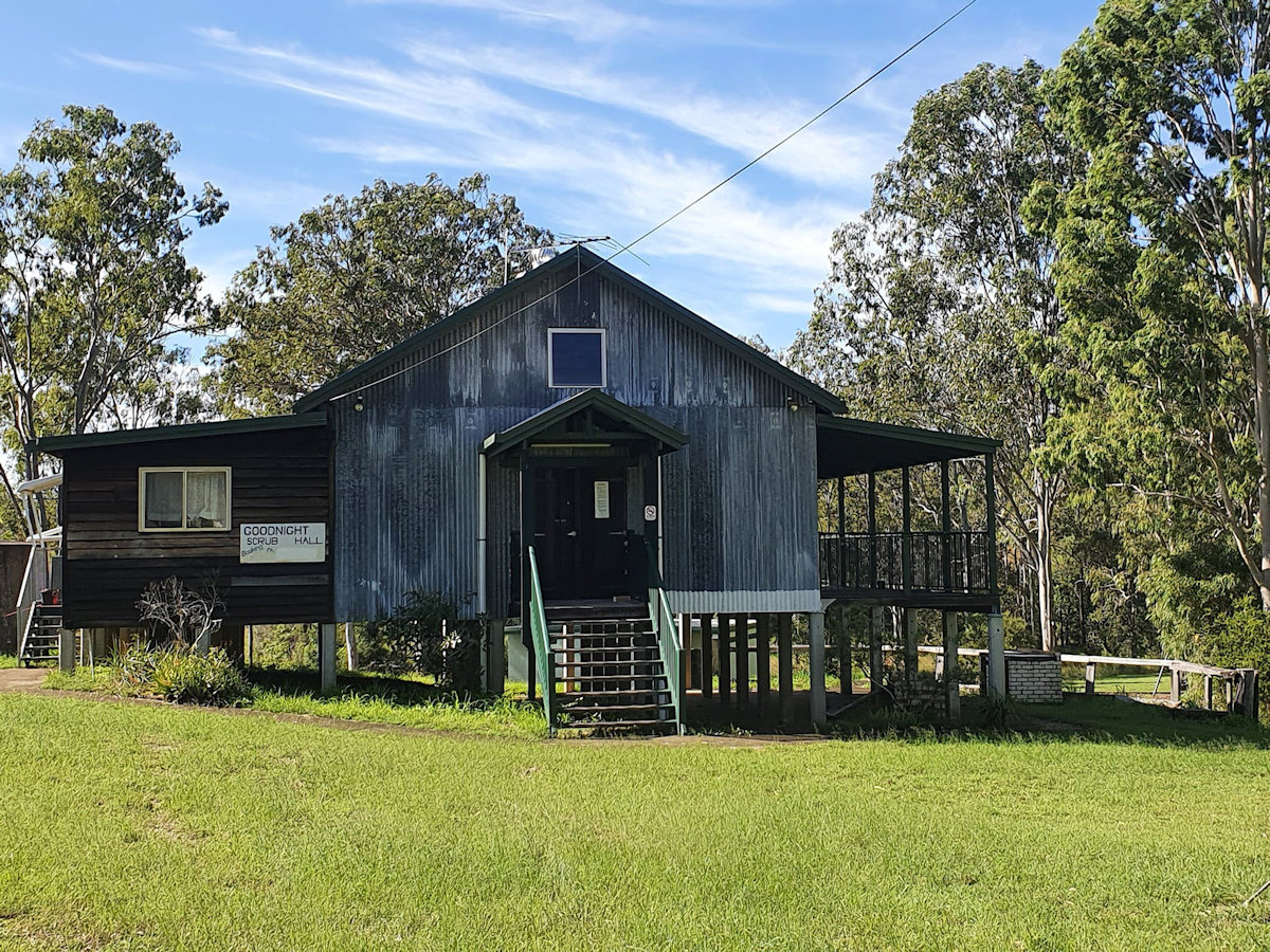 Bargain camp - Good Night Scrub Hall, QLD - Camps Australia Wide