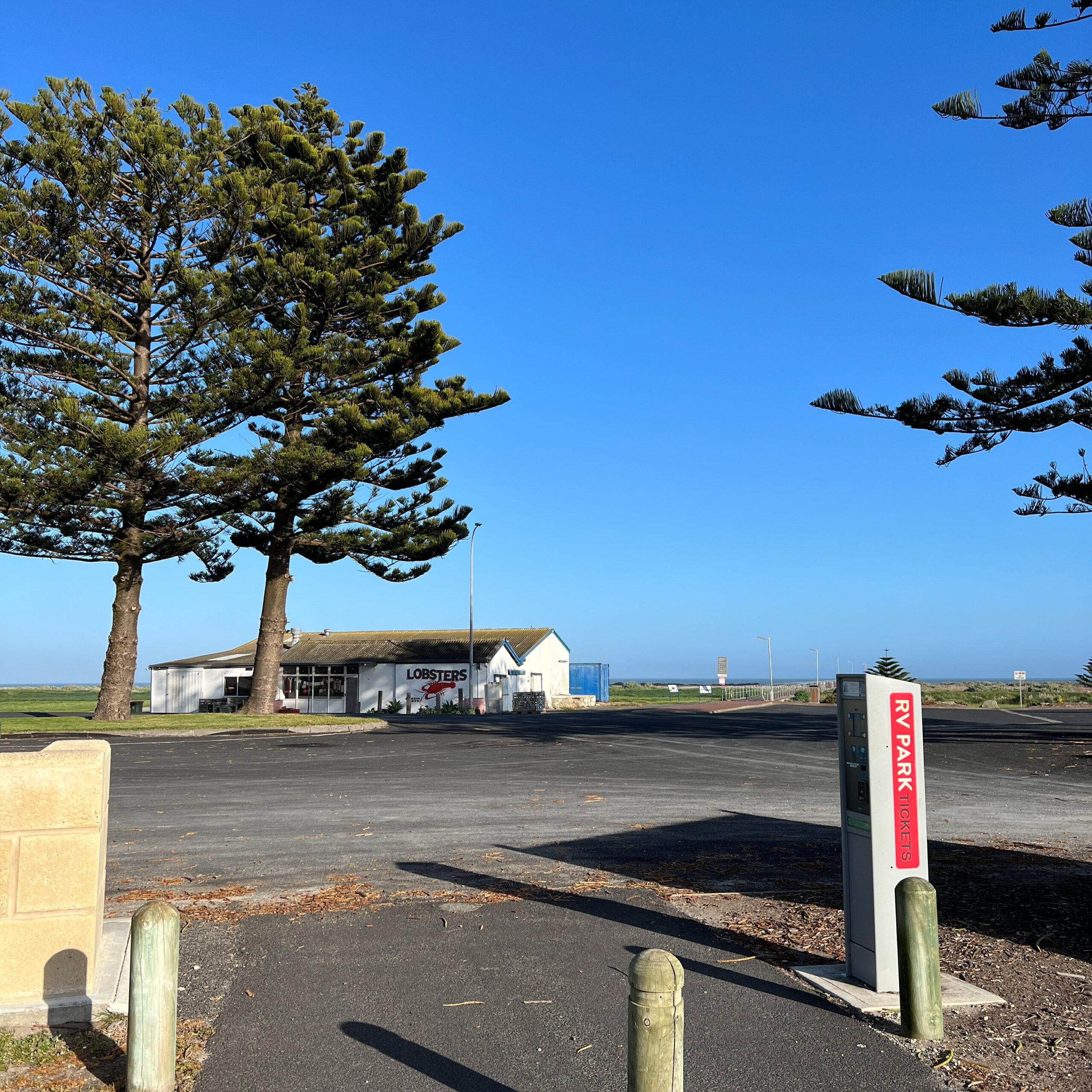 Beside the seaside at Kingston SE Jetty Parking Area - Camps Australia Wide